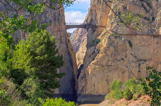 Witness Post: El Chorro Gorges | Henry E. Hooper